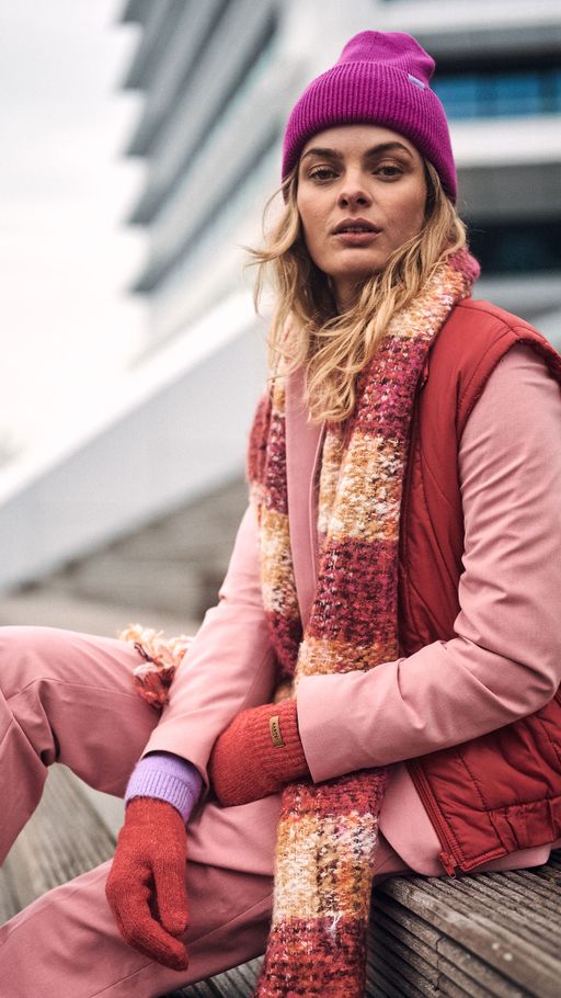 BARTS Kristinam Scarf red - Order now at BARTS